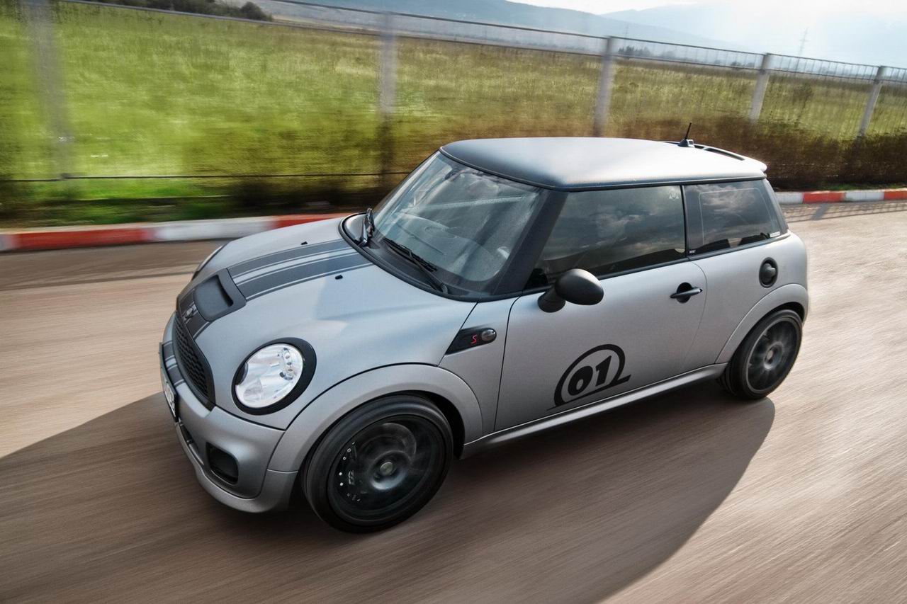 MINI получил роскошную отделку в стиле Bentley