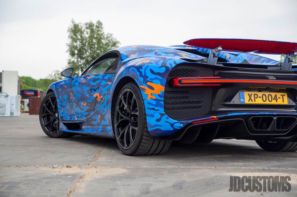 Гиперкары Bugatti Chiron и Veyron диджея Afrojack получили броский винил