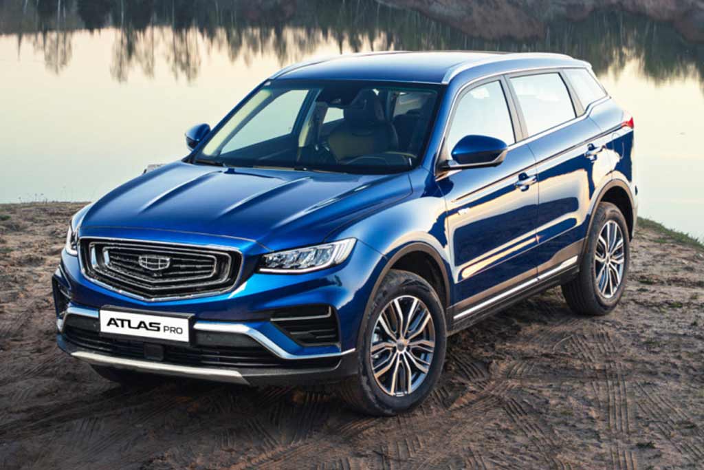Кроссовер Geely Atlas Pro получил версию с передним приводом и АКПП