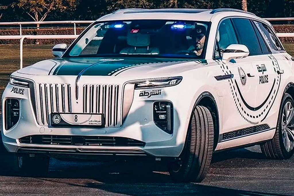 Китайский кроссовер Hongqi E-HS9 стал первым электрокаром в автопарке ...