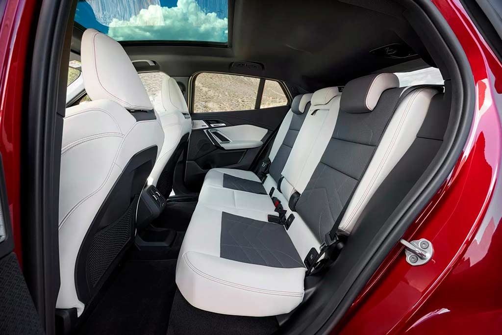 BMW iX2 (2025-2026) - фото, характеристики, цена